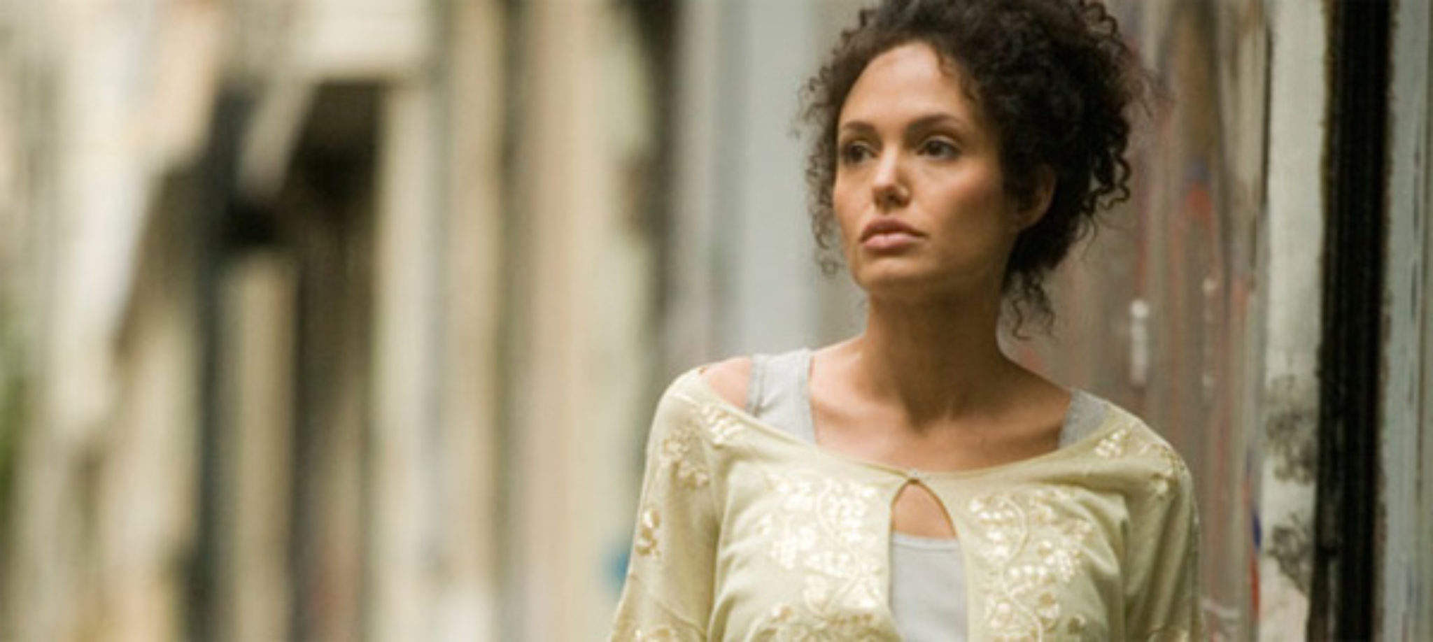 A Mighty Heart - Plugged In