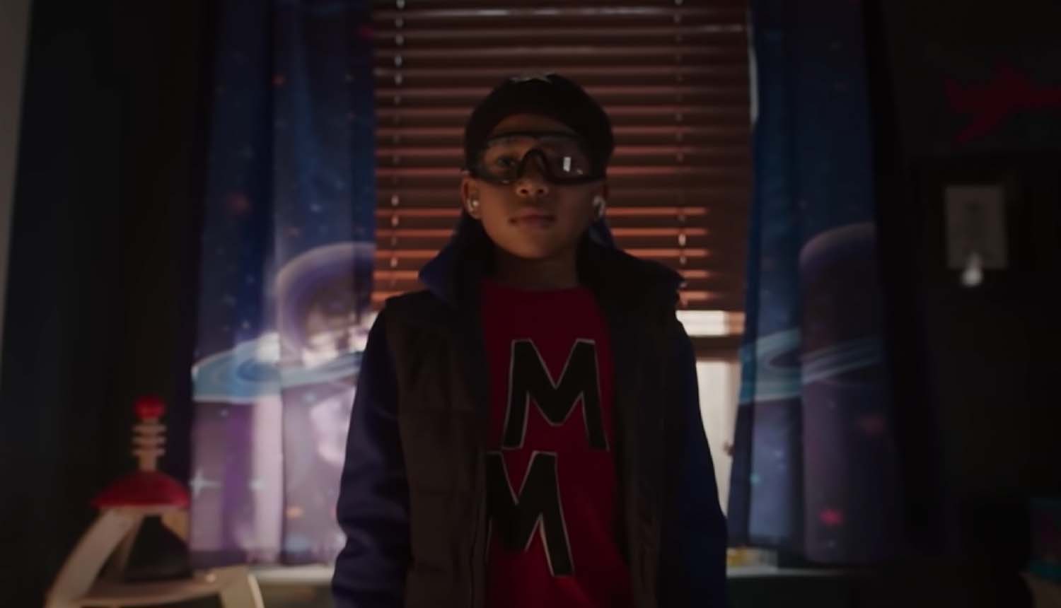 Raising Dion - Plugged In