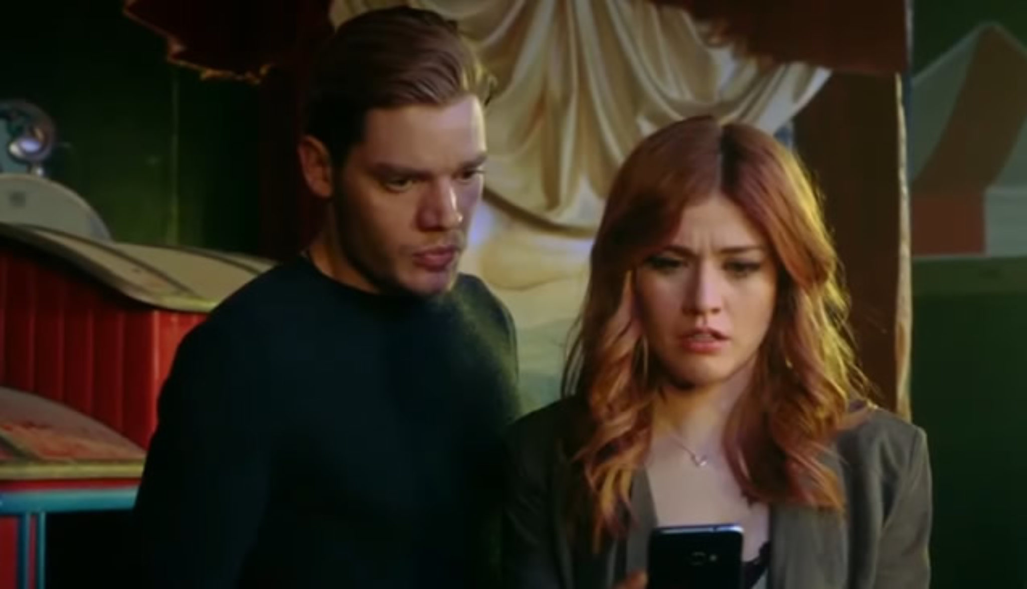 Shadowhunters - Plugged In