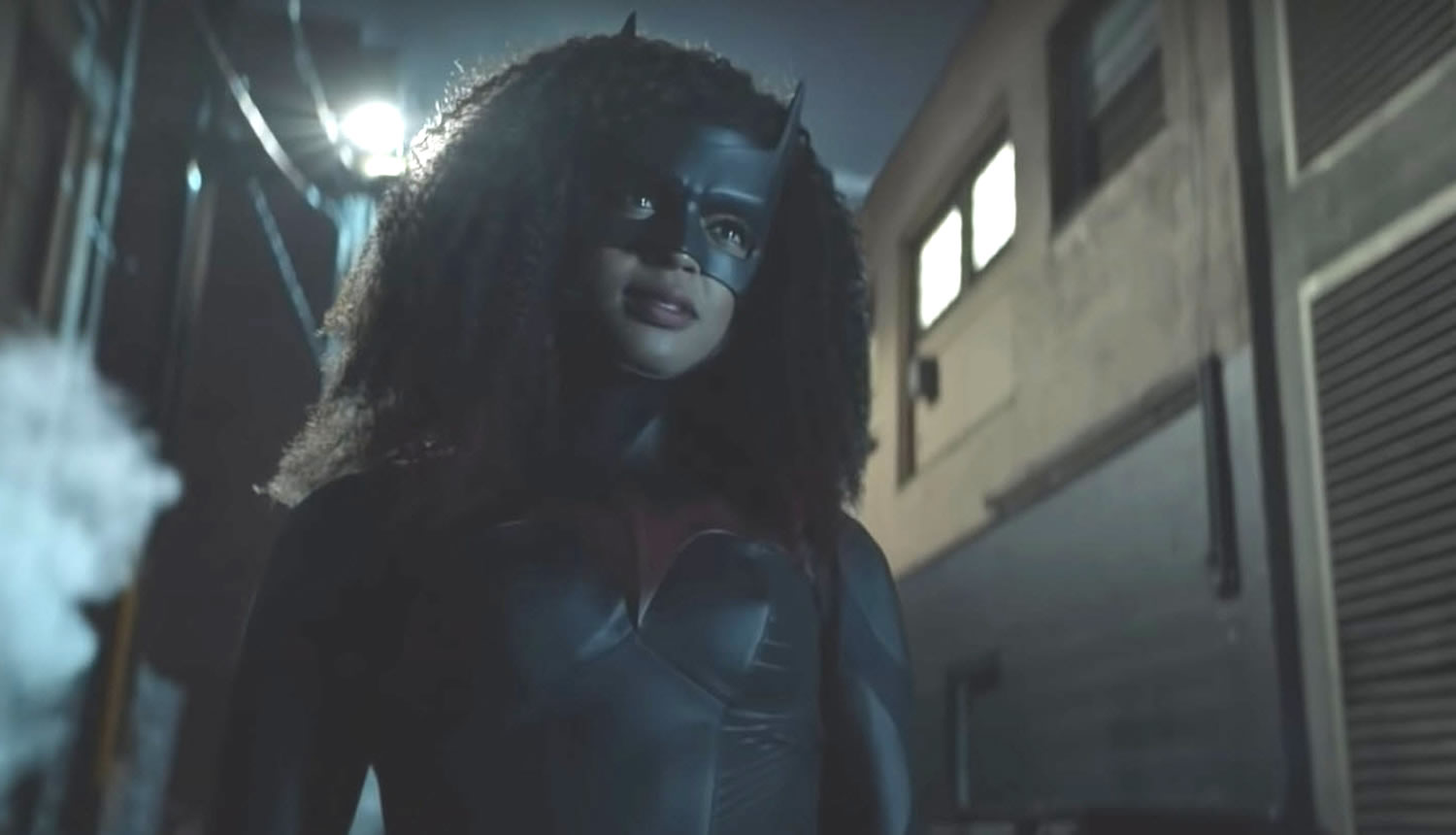 Batwoman - Plugged In