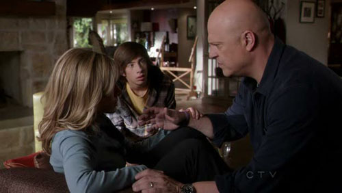 No Ordinary Family - Plugged In