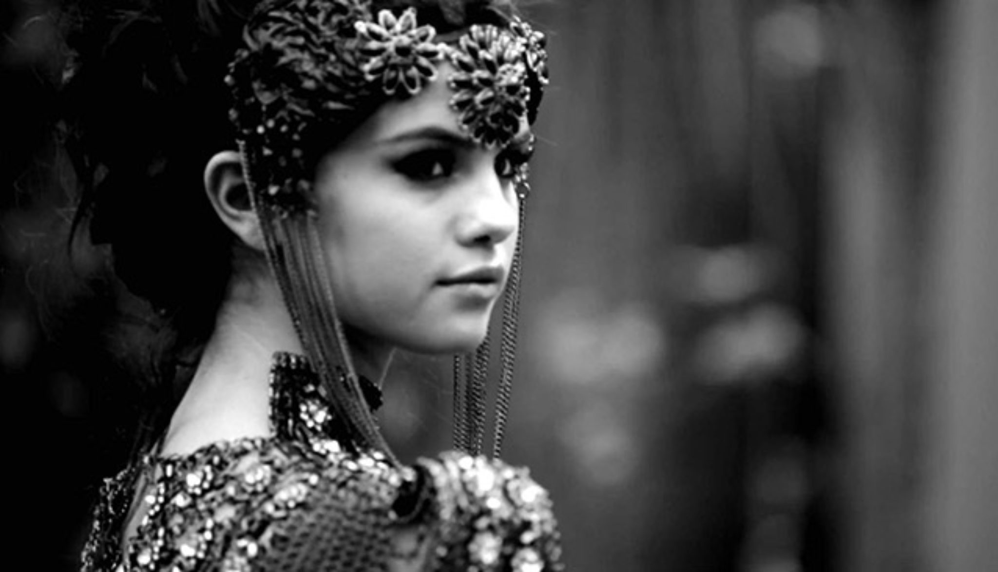 Stars Dance - Plugged In