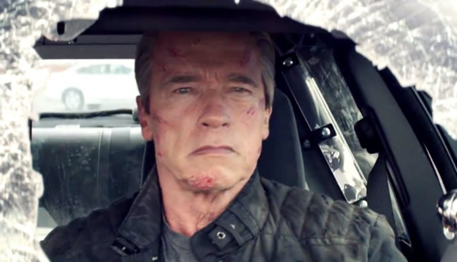 Terminator Genisys - Plugged In