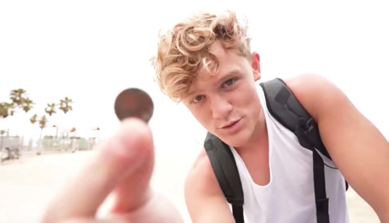 Ryan Trahan - Plugged In