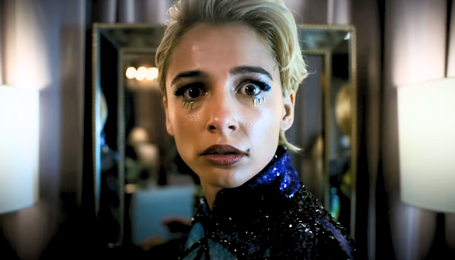 Smile 2 - Plugged In