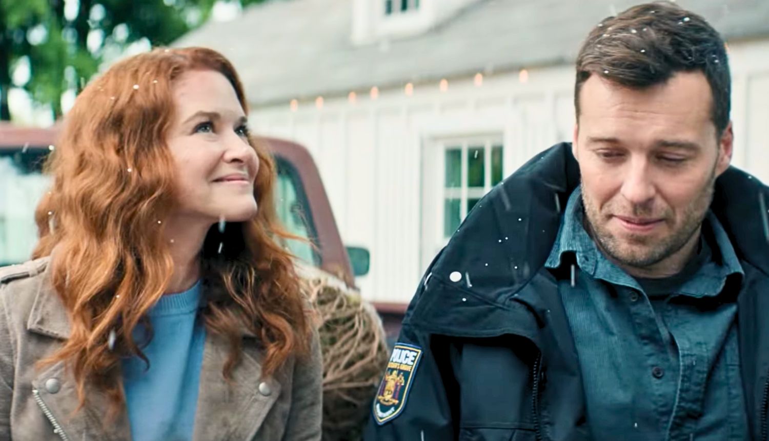 Mistletoe Murders - Plugged In