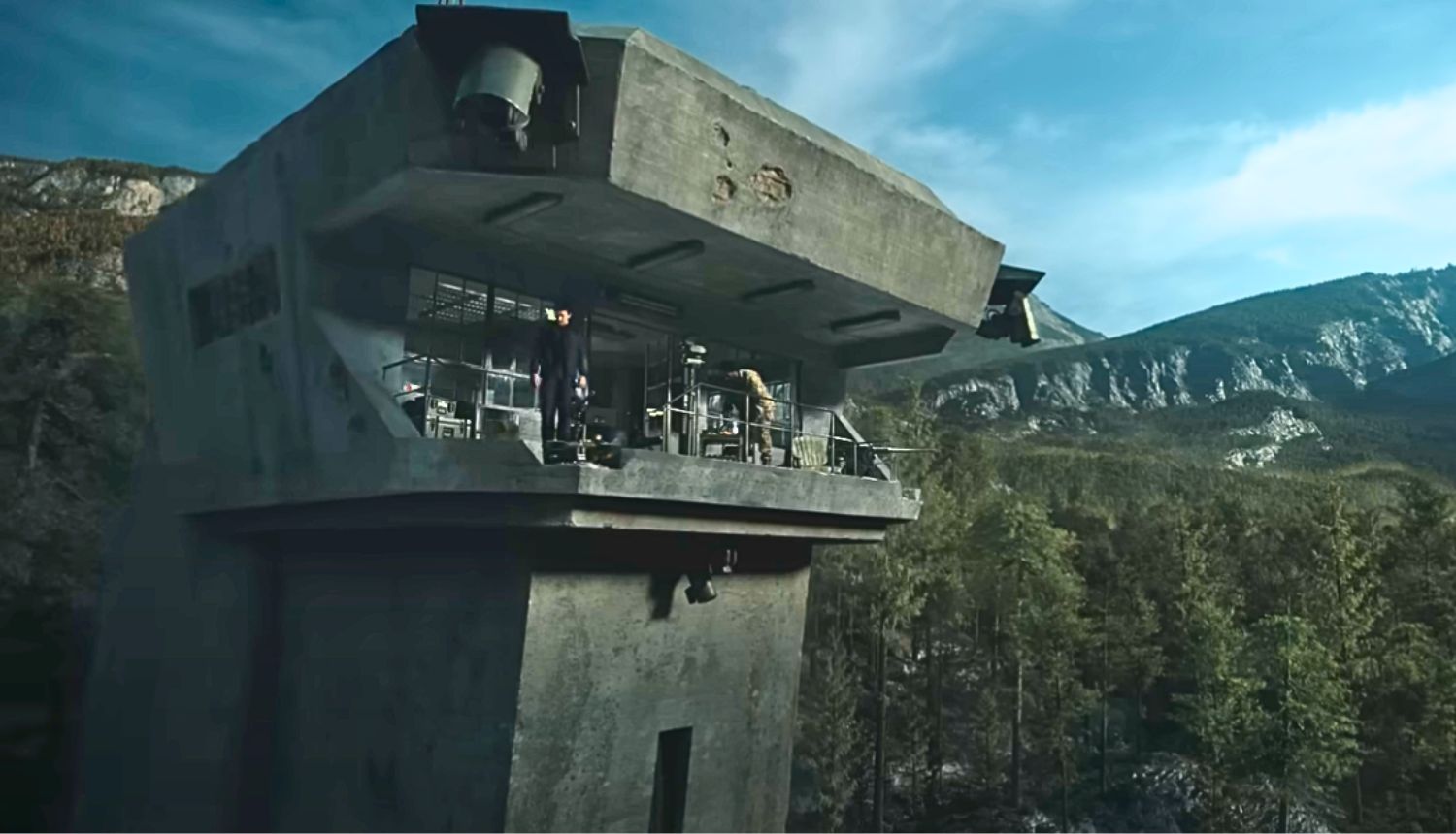 The Gorge - Plugged In