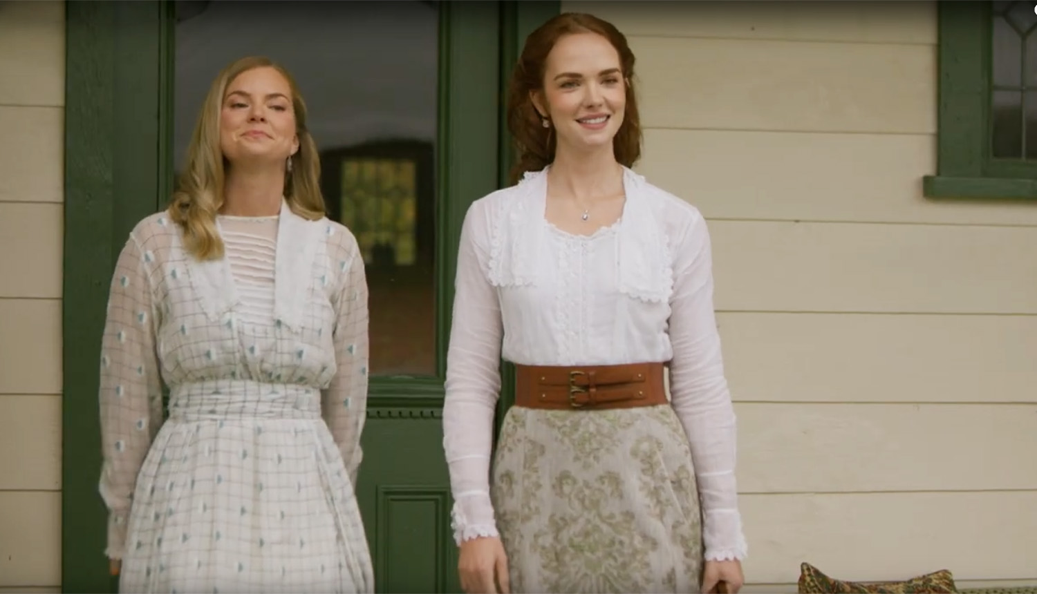 When Hope Calls - Plugged In